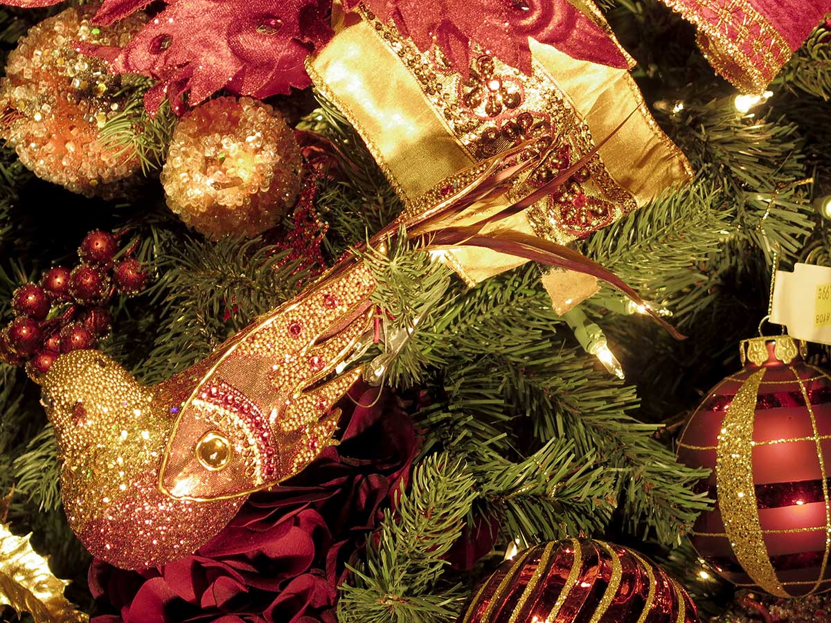 Fresh-Cut and Artificial Christmas Trees, Christmas Decorations and ...