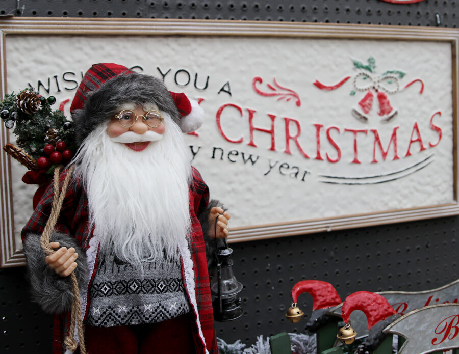 Santa is here wishing everyone a Merry Christmas – Down to Earth Living